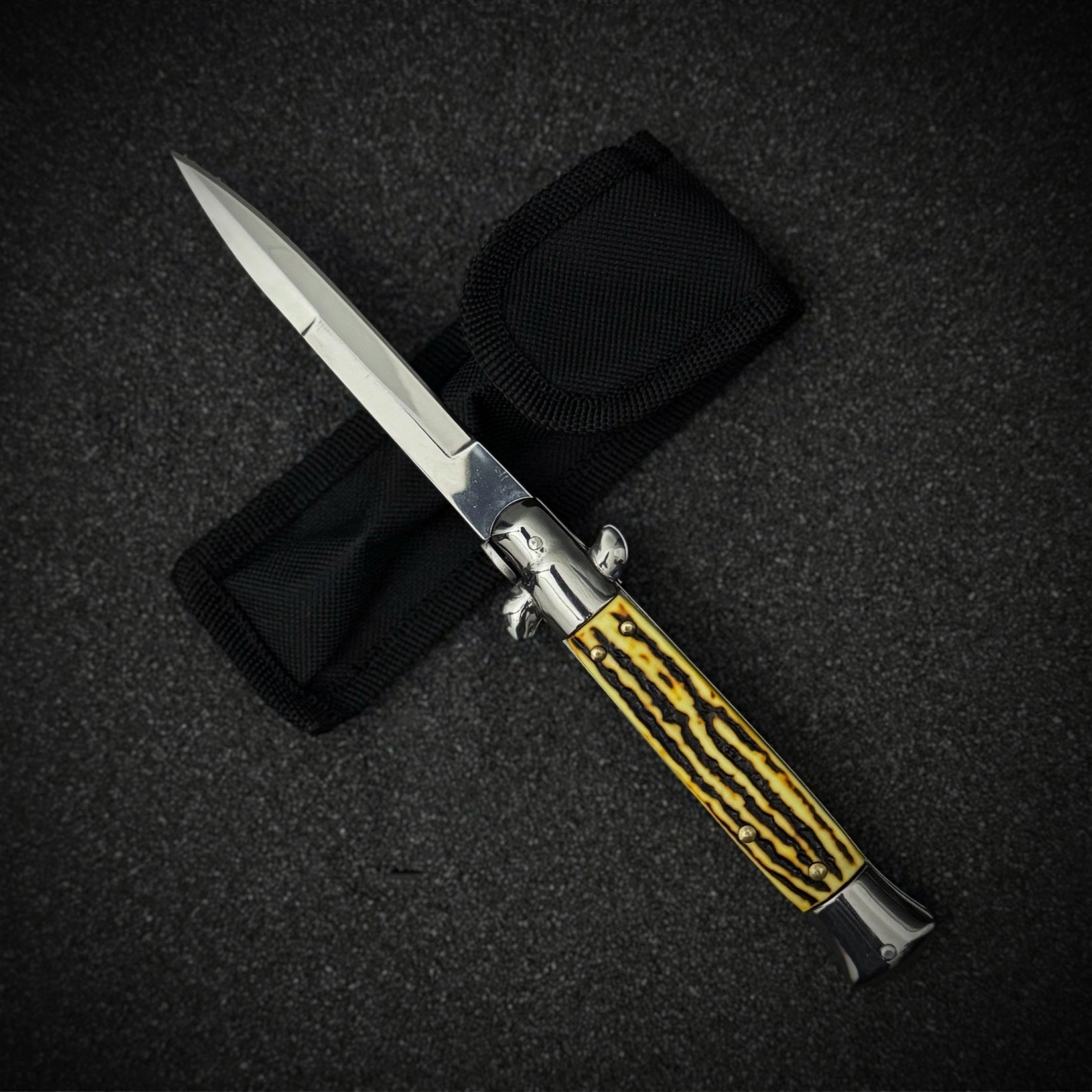 Italian Stag Knife | Sleek Design | Timeless Craftsmanship